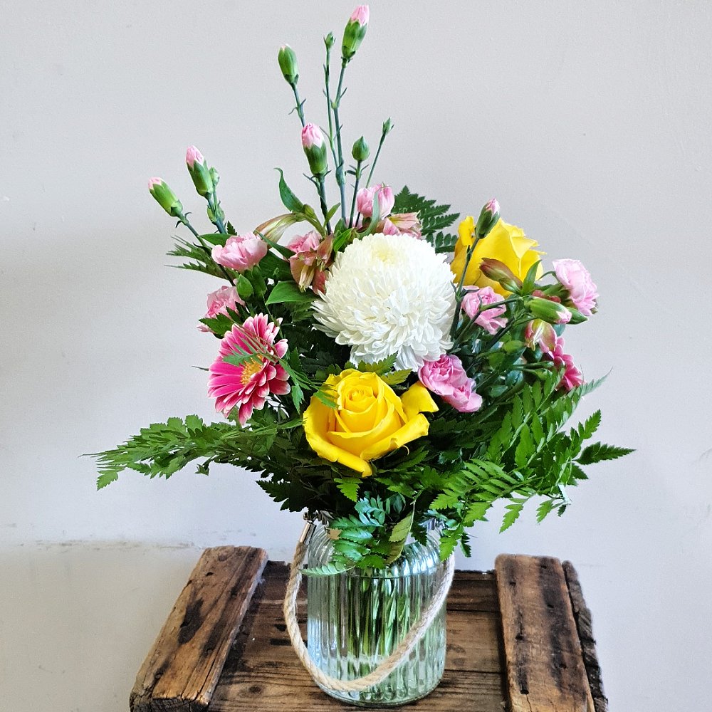 Posy Vase :: Hanging Basket Florist Rockingham