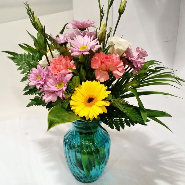 Posy and Vase :: Hanging Basket Florist Rockingham